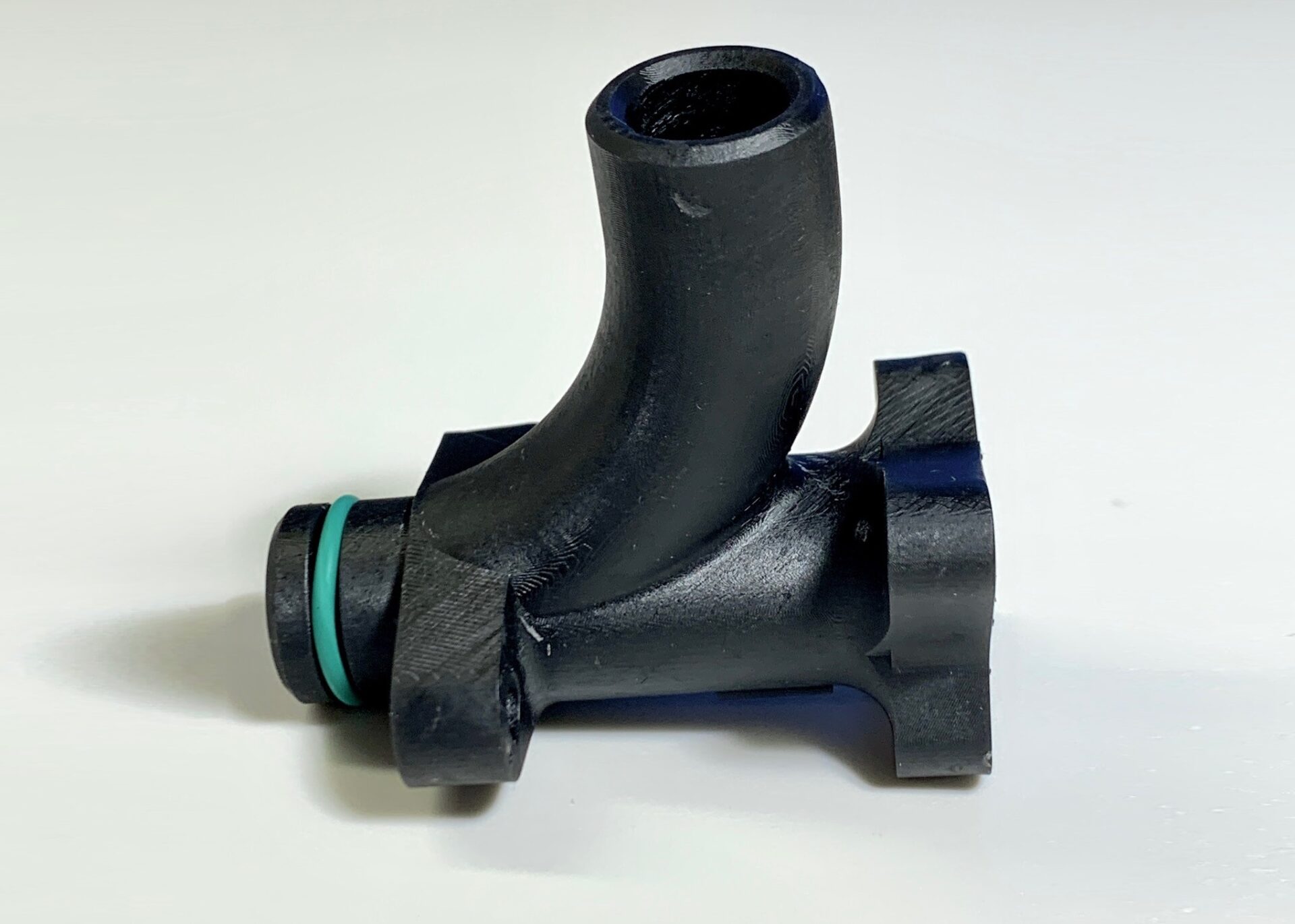 resin 3D-printing sa usa ka manifold injection system alang sa mga sakyanan